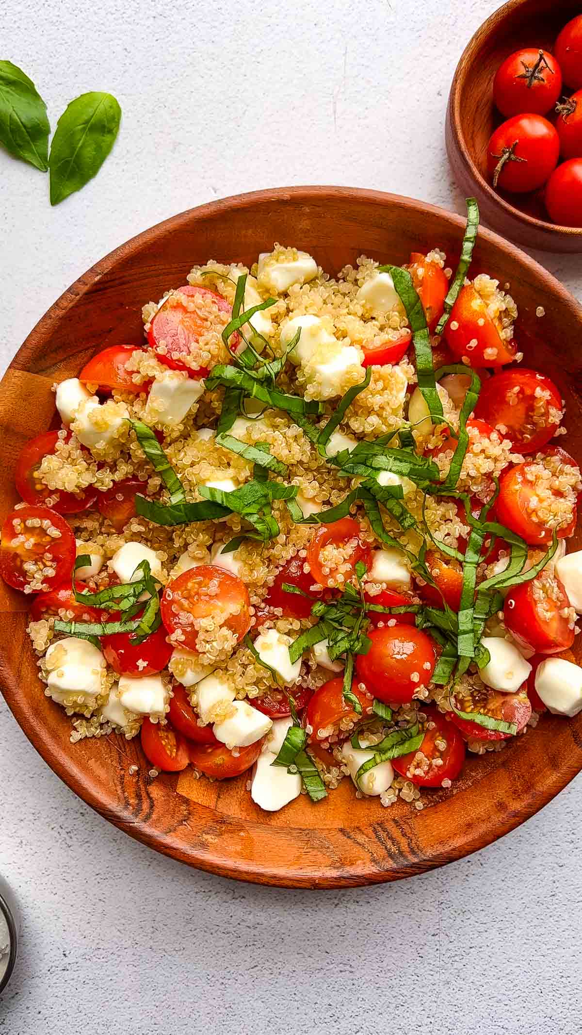 Caprese Quinoa Salad - I Heart Vegetables