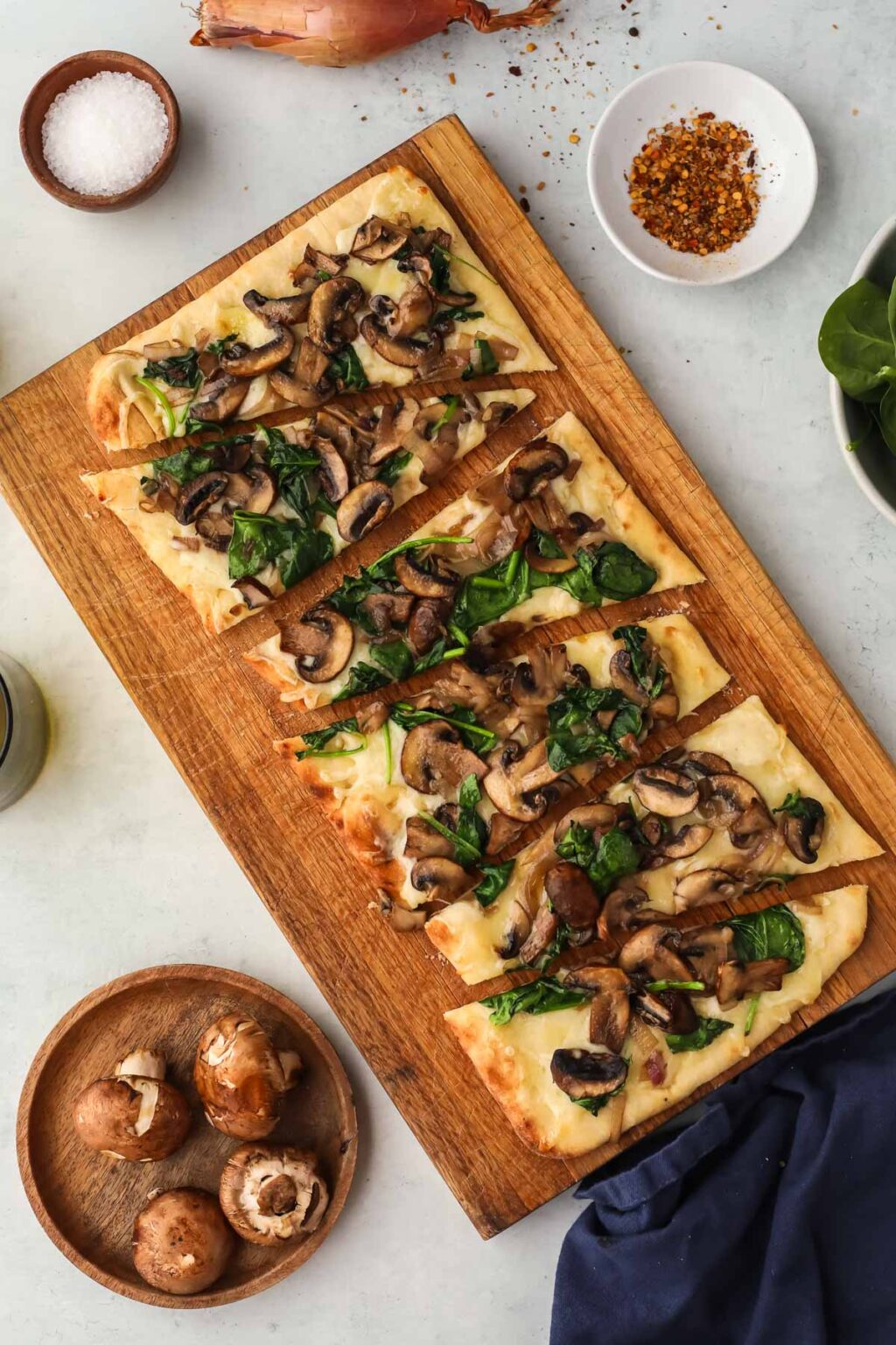 Mushroom Flatbread - I Heart Vegetables