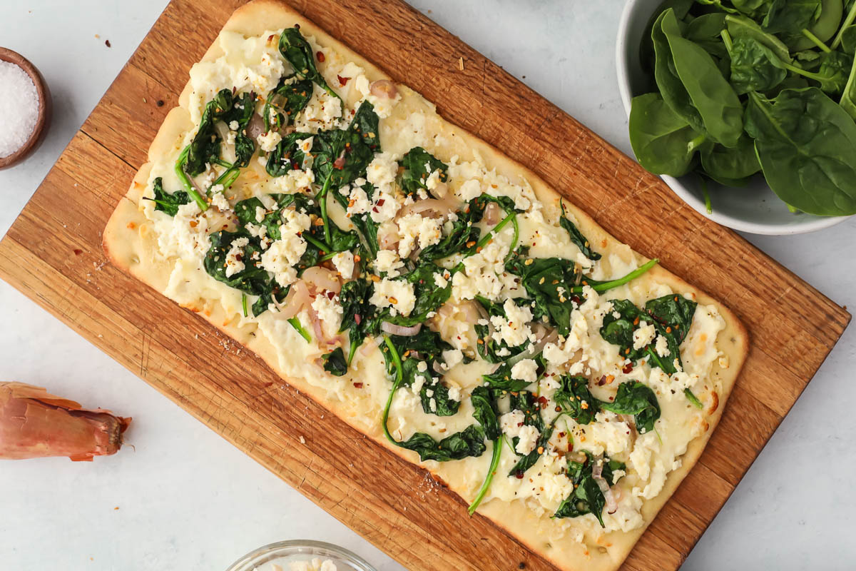 Spinach and Feta Flatbread - I Heart Vegetables
