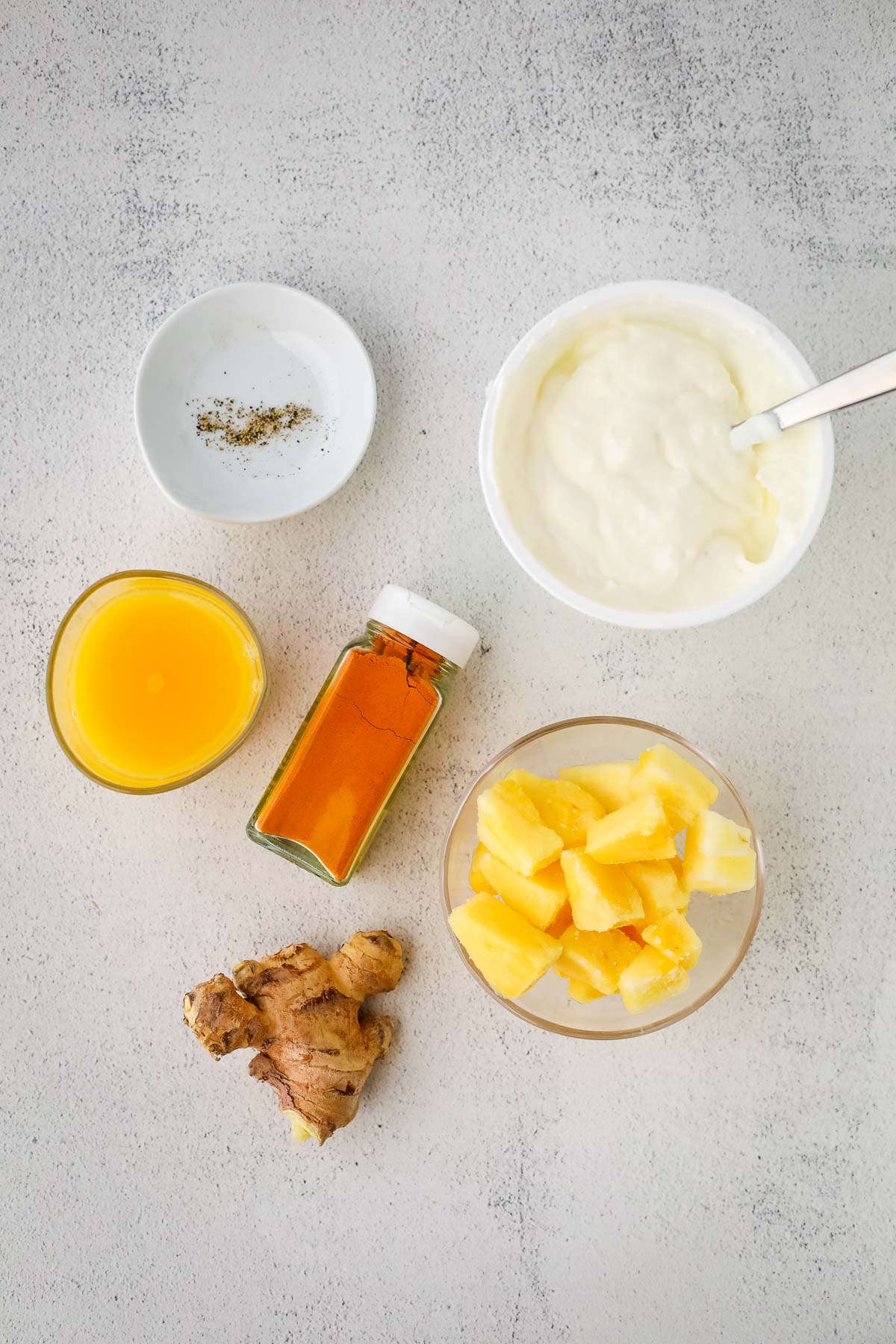 Pineapple Ginger Smoothie - I Heart Vegetables