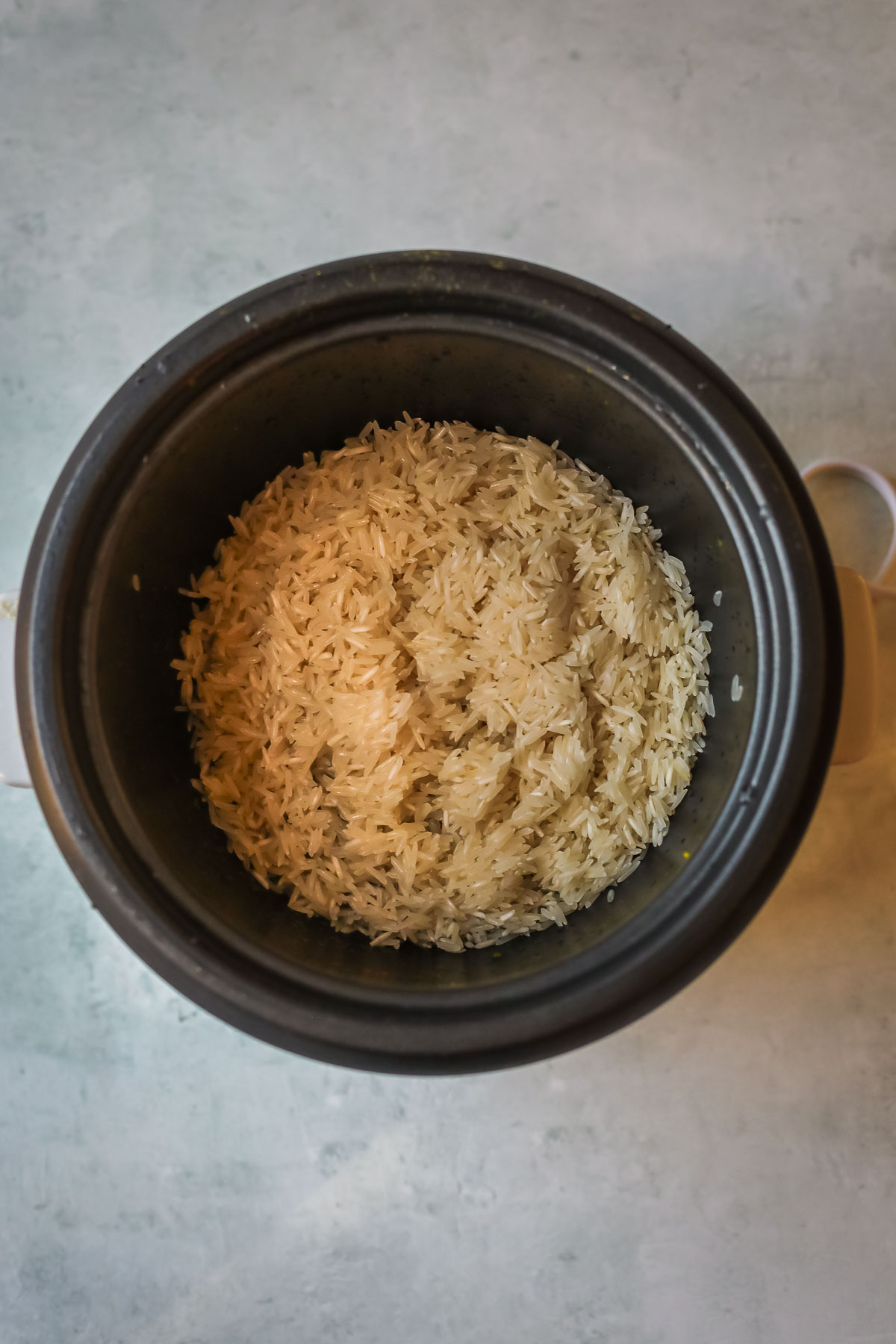 How to Make Yellow Rice in a Rice Cooker - I Heart Vegetables