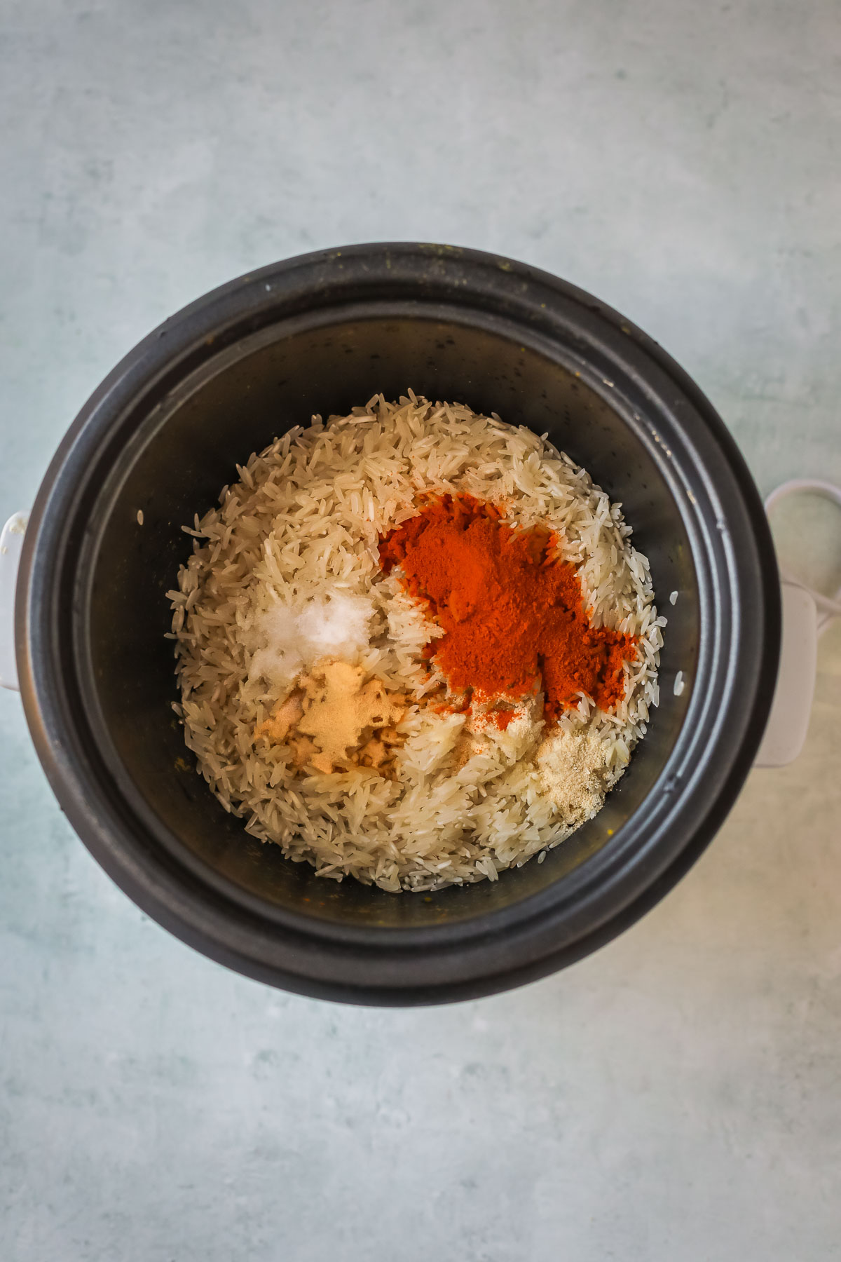 How to Make Yellow Rice in a Rice Cooker - I Heart Vegetables