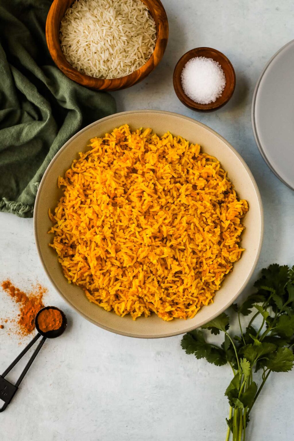 How to Make Yellow Rice in a Rice Cooker - I Heart Vegetables