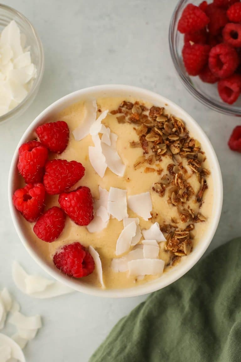 Raspberry Mango Smoothie Bowl - I Heart Vegetables